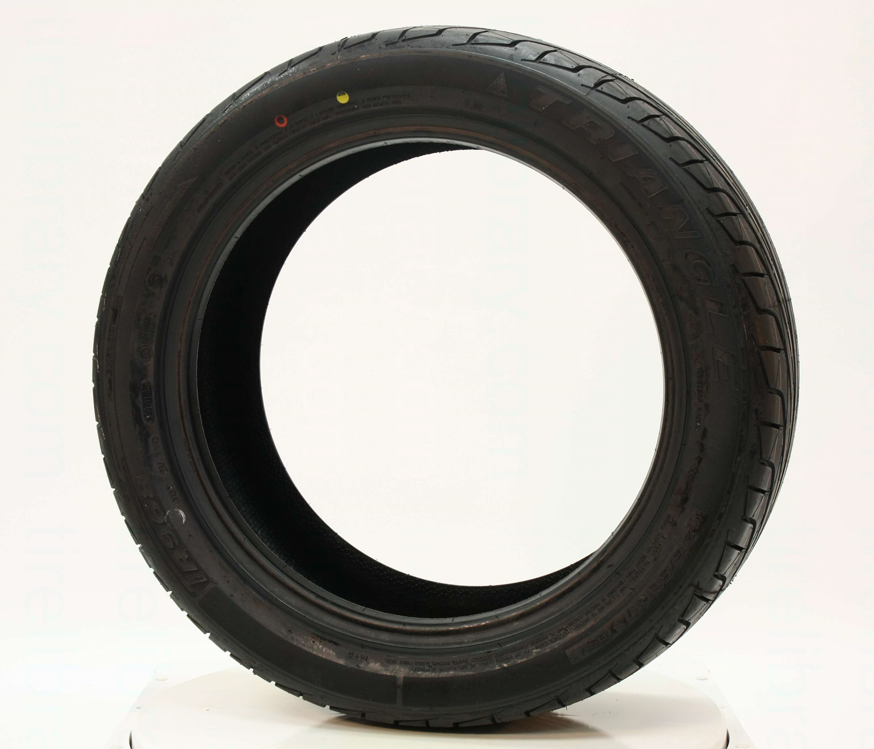 255/35R20 TR968 - TRIANGLE - Tire Library