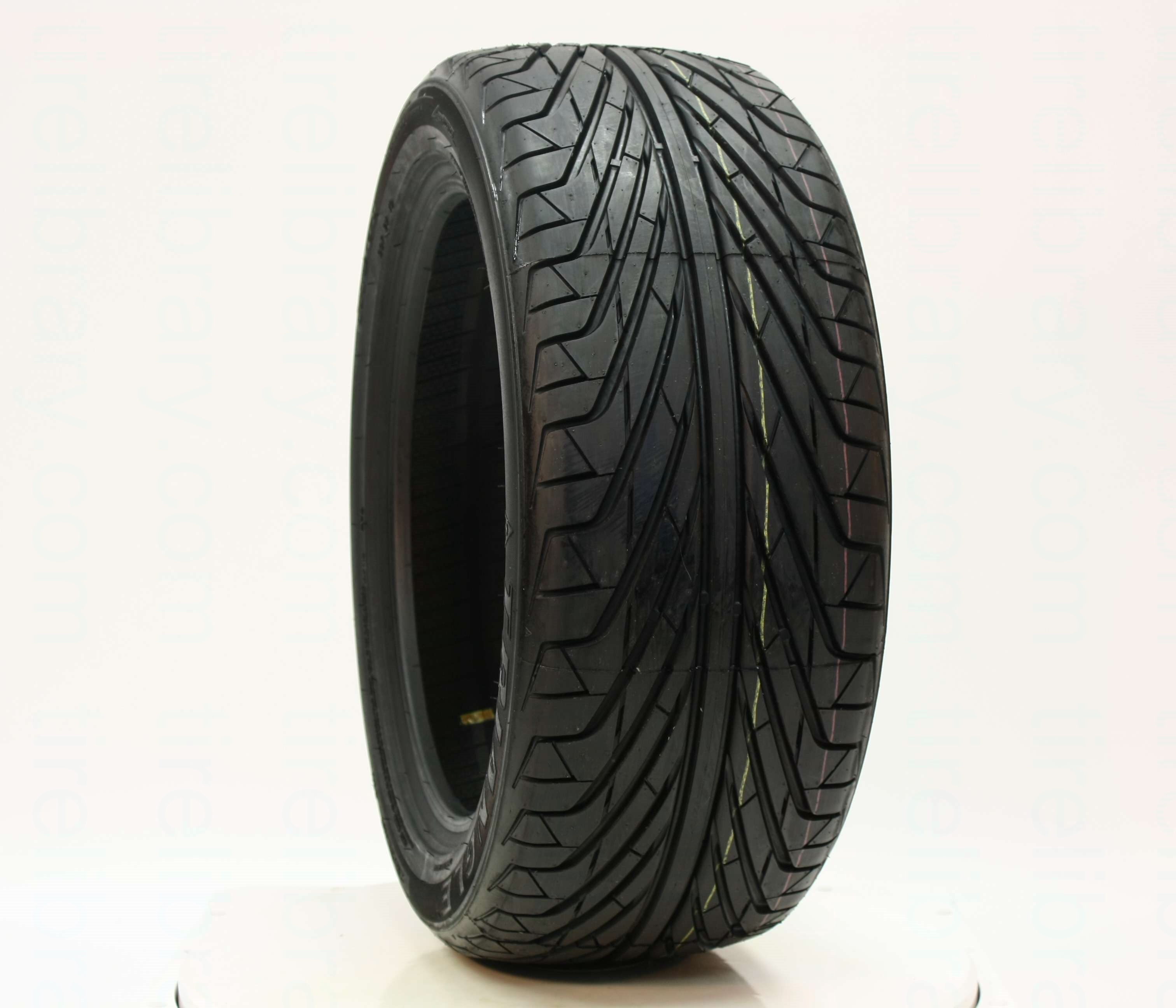 215/55R17 TR968 - TRIANGLE - Tire Library