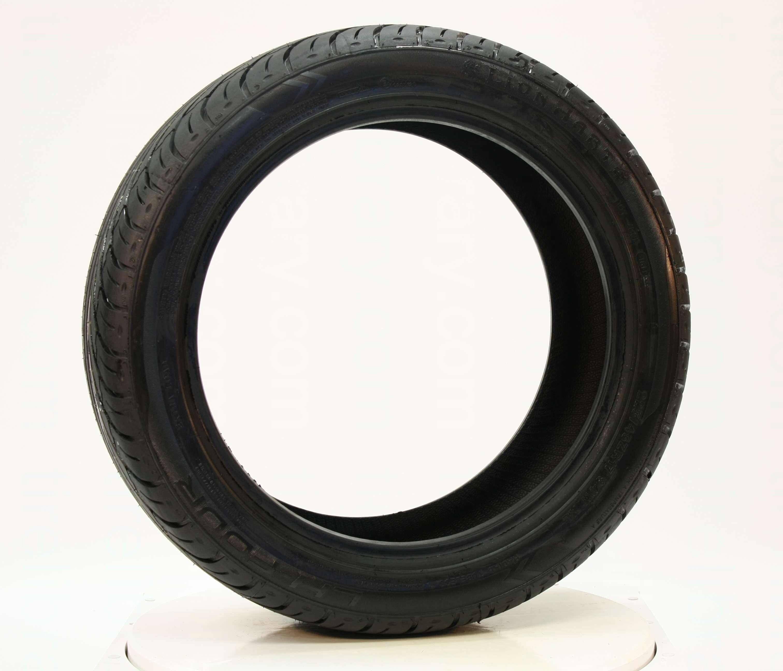205/40R17 XL LH-FOUR DG - LIONHART - Tire Library
