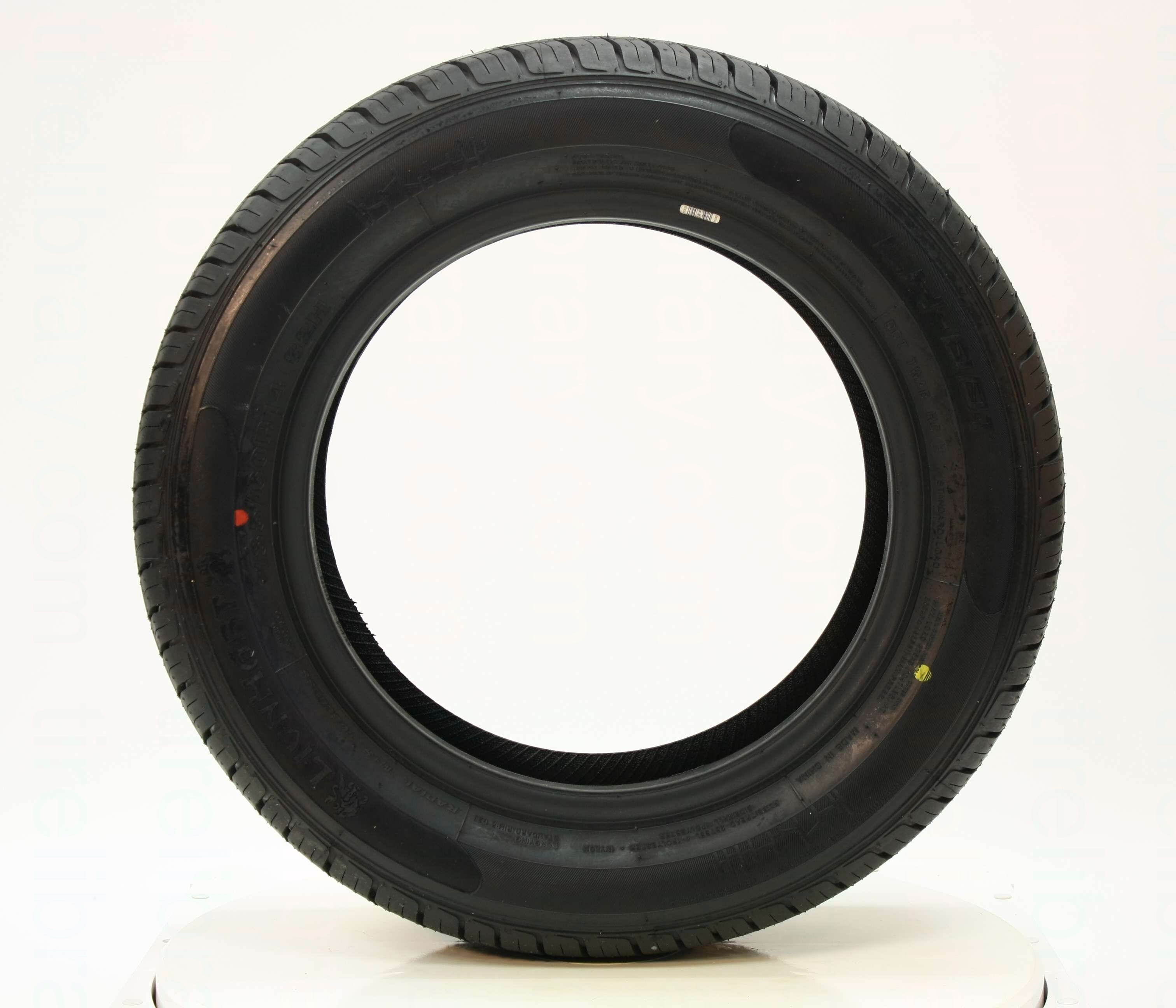 205/60R15 LH-001 - LIONHART - Tire Library